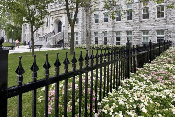 Home | Queen's University